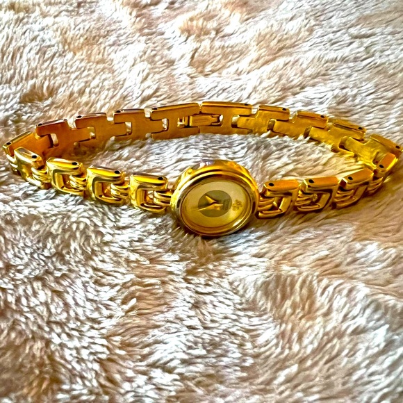 Citizen | Accessories | Citizen Vintage Japan Gold Quartz Watch | Poshmark